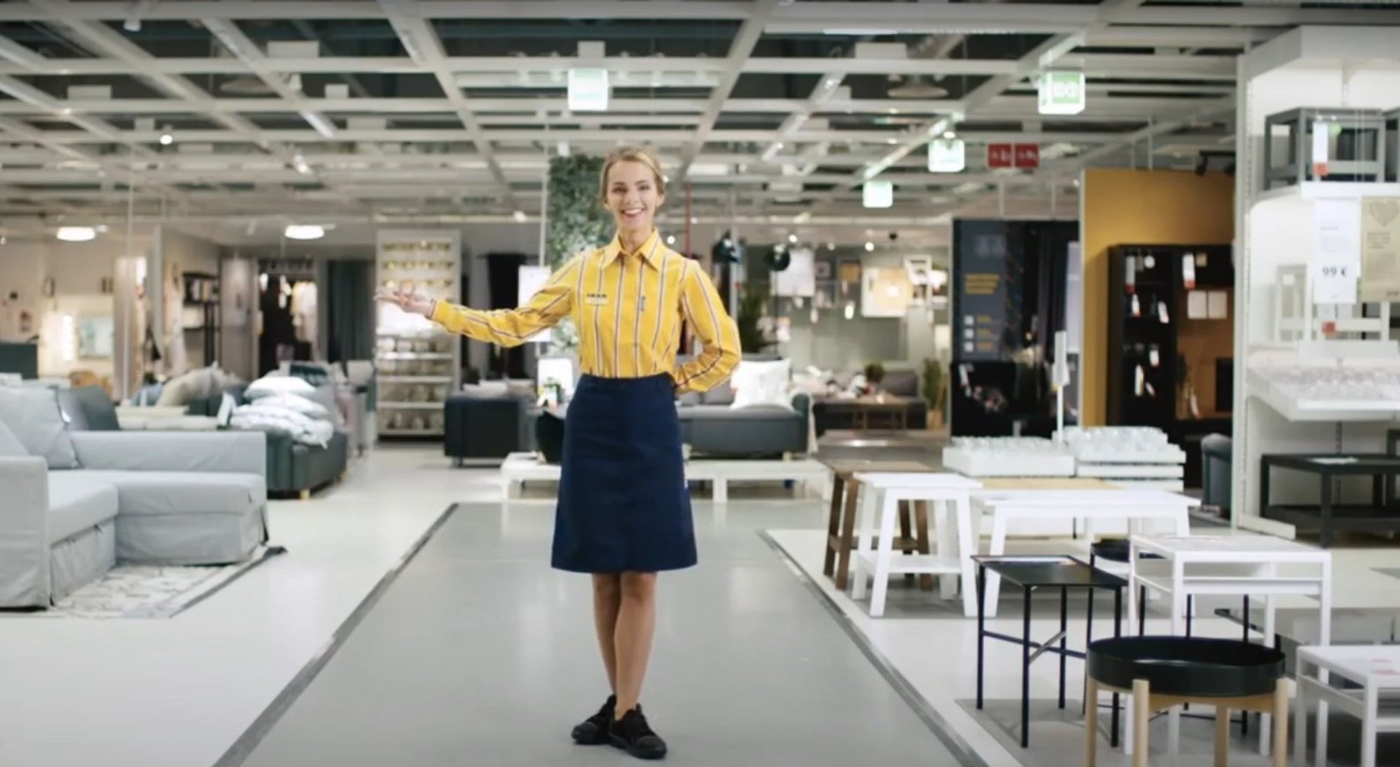 „Ikea“ atidarymo klipe – profesionali stiuardesė ir saugaus apsipirkimo ...