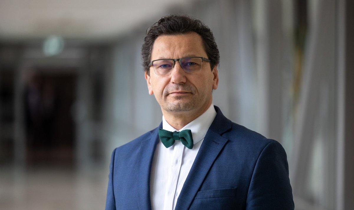 Robertas Šarknickas. Liberali valdžia grėsminga tautos vertybėms - Delfi