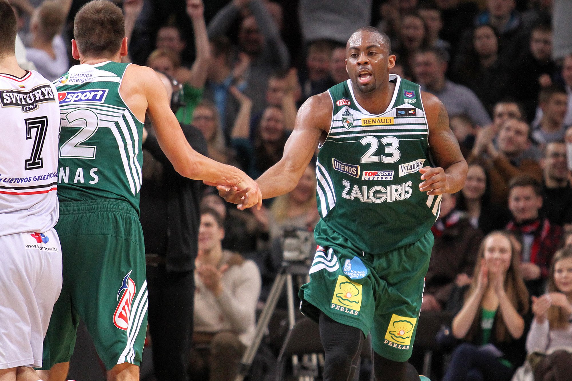 Įėjimas į LKL rungtynes tarp „Žalgirio“ ir „Lietuvos ryto“ – už seną ...