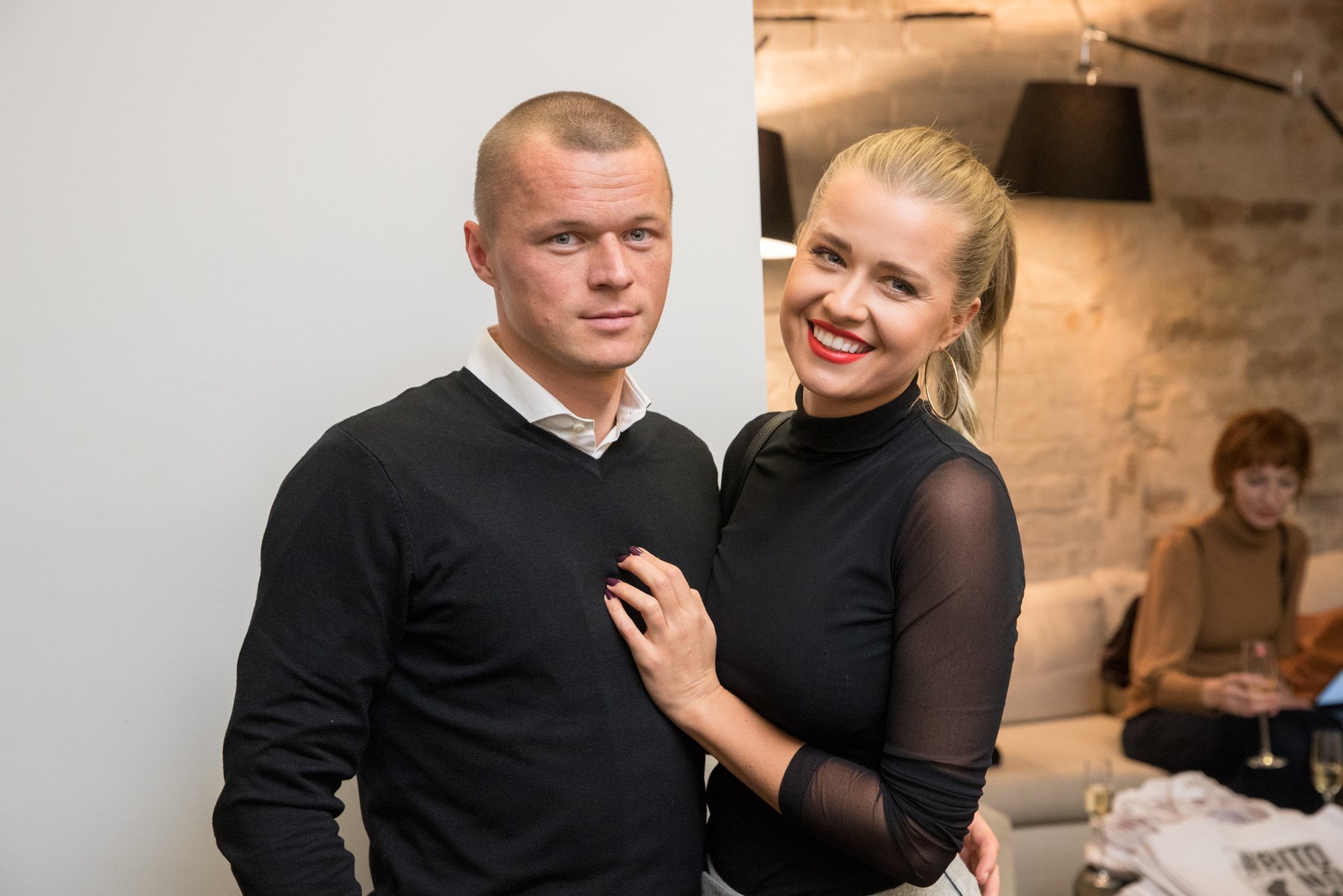 Išsiskyrė buvęs futbolininkas Darvydas Šernas ir drabužių kūrėja Sandra ...