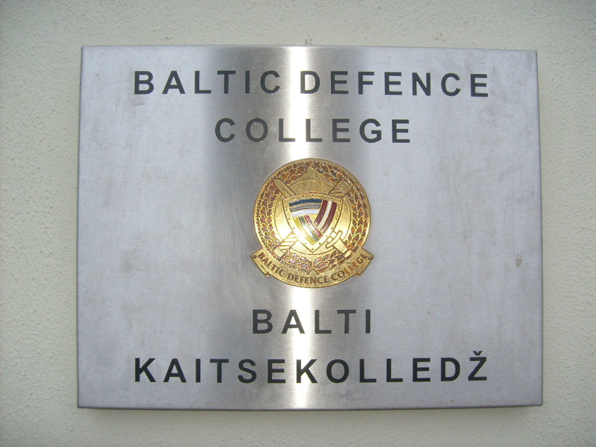 Baltic Defence College opens Baltic Way lecture room at graduation ...