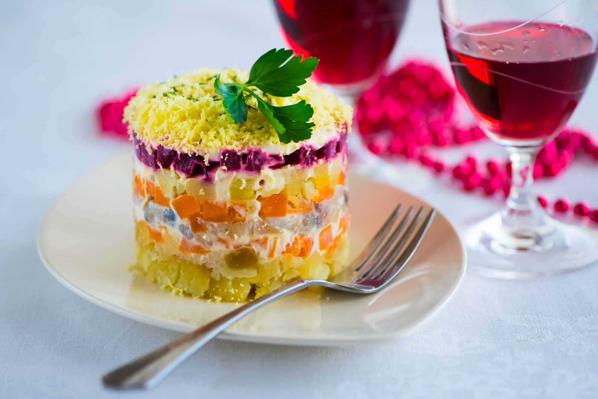 Sluoksniuotos salotos su silke - Delfi gyvenimas