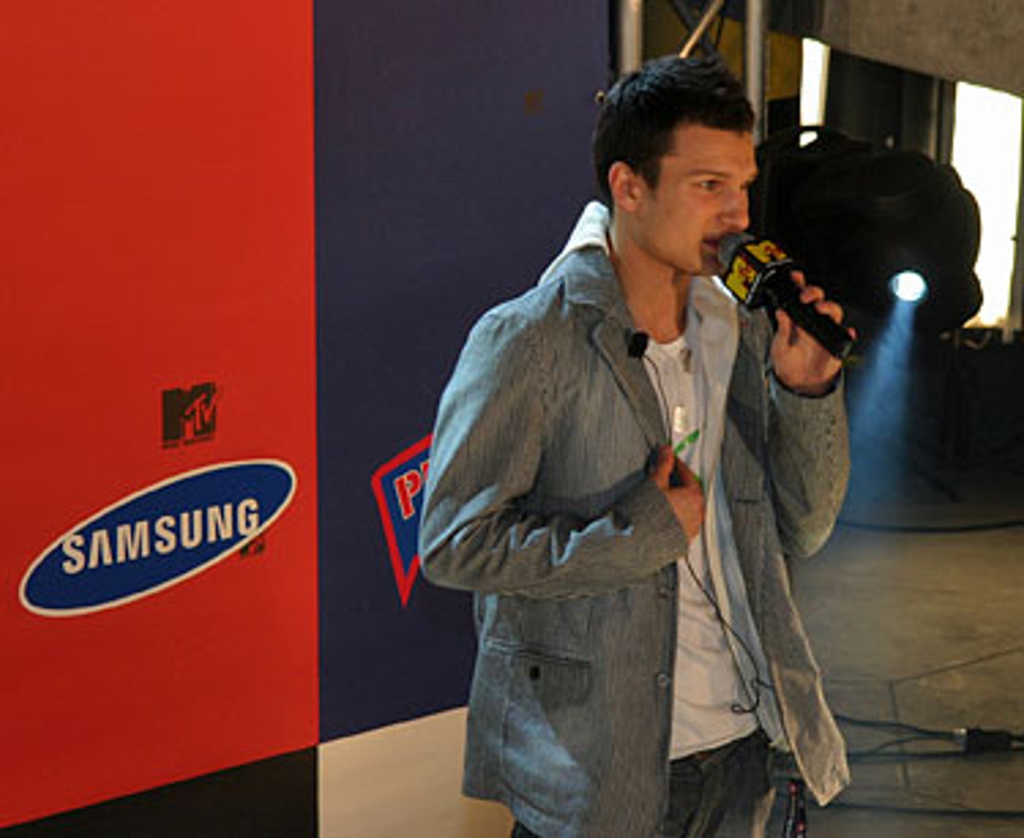 V.Baumila neįstojo į Lietuvos muzikos ir teatro akademiją - Delfi veidai