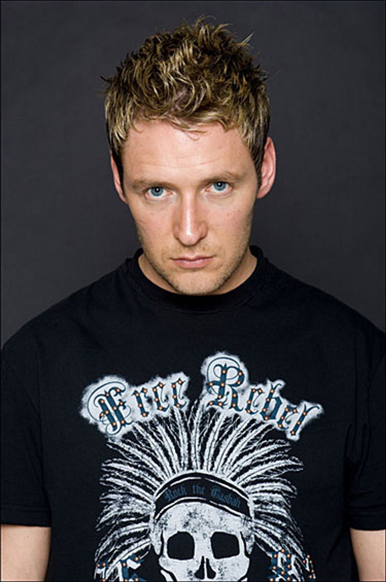 Hito "Circles" autorius Adam F atvyksta į „Gravity“ - Delfi veidai