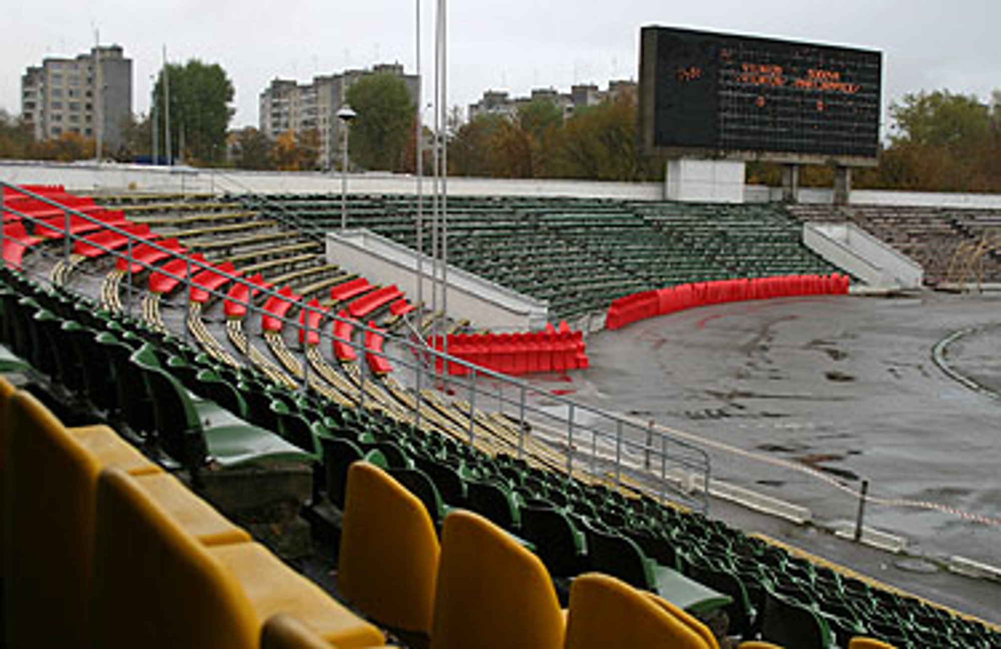 „Žalgirio“ stadioną įsigijęs V.Romanovas teisme siekia, kad valstybė 3 ...
