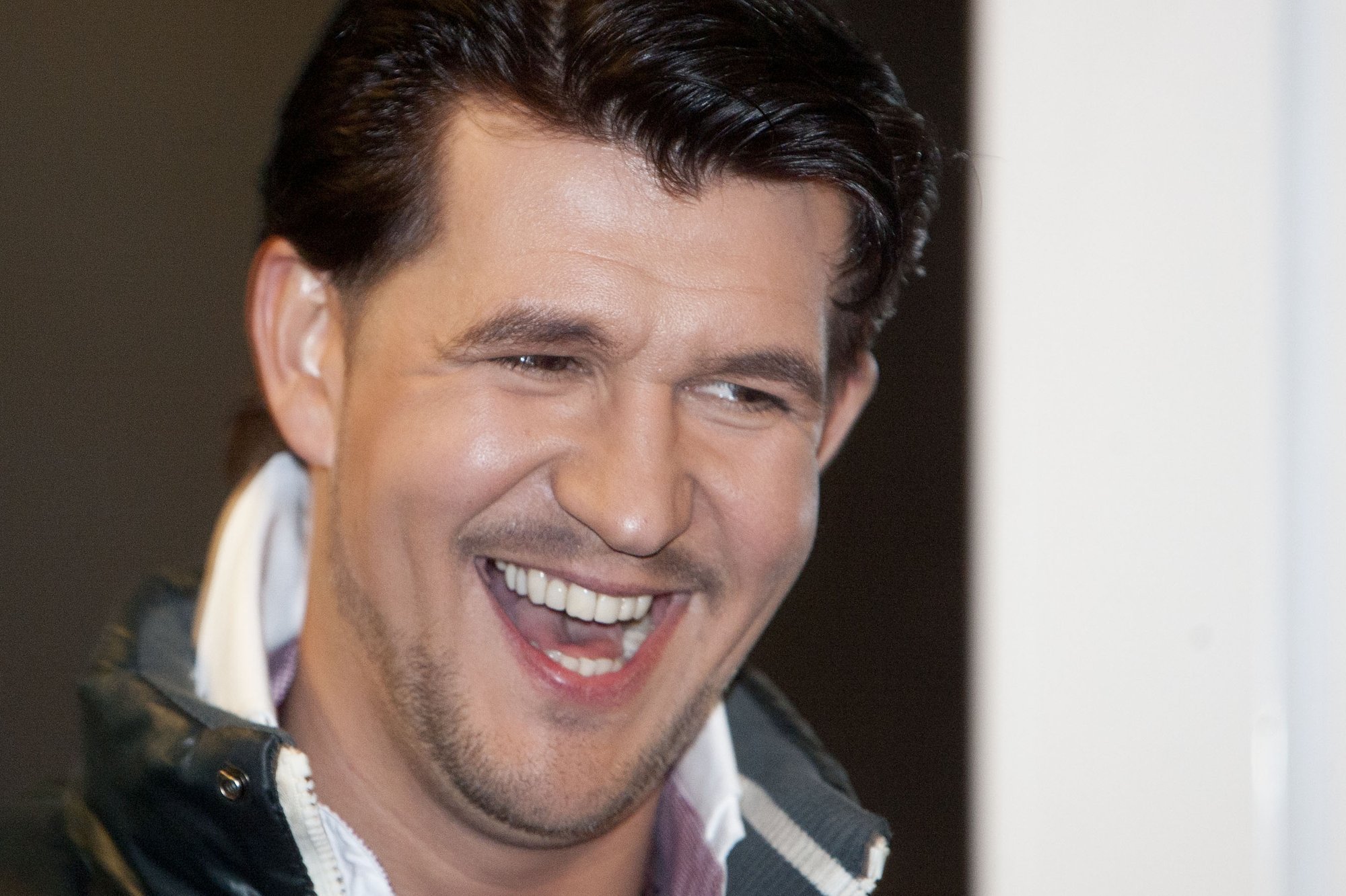 A.Butkaus barzdelę stilistai išryškino juoda spalva - Delfi veidai