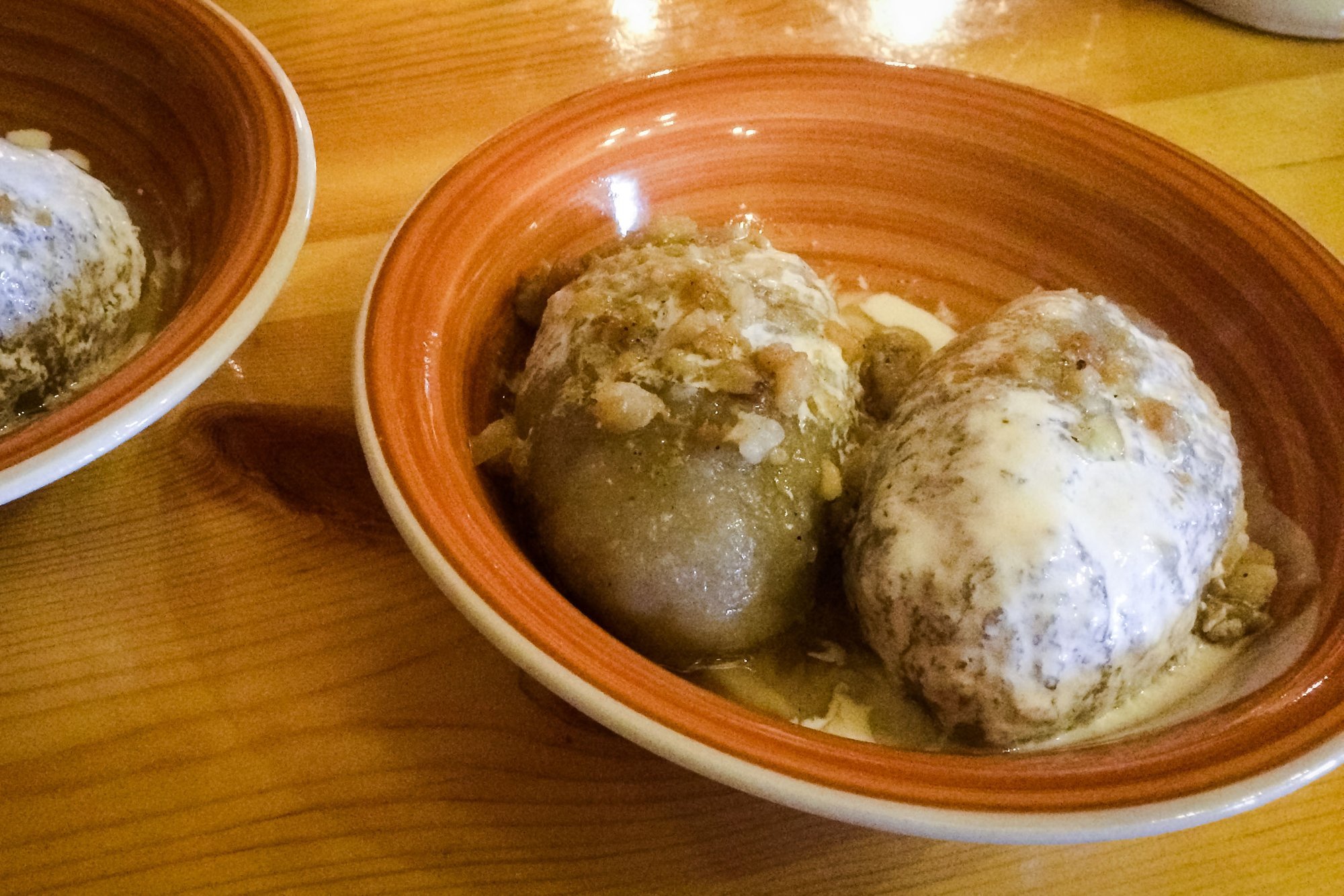 Atsisakęs keltis į Australiją, verda riebius cepelinus aukštuomenei - Delfi