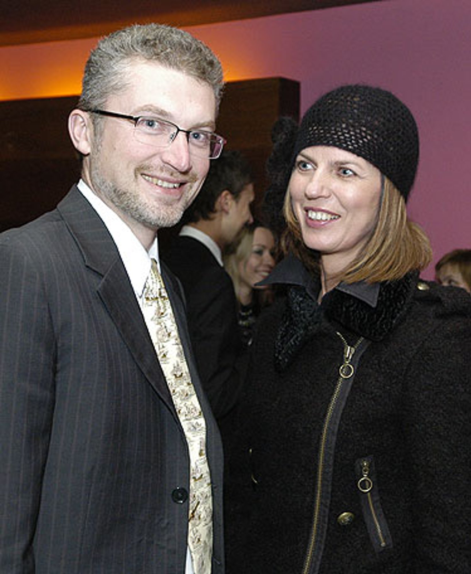 Televizijos laukia, kol bus nubaustos dėl reklamos žiniose - Delfi verslas