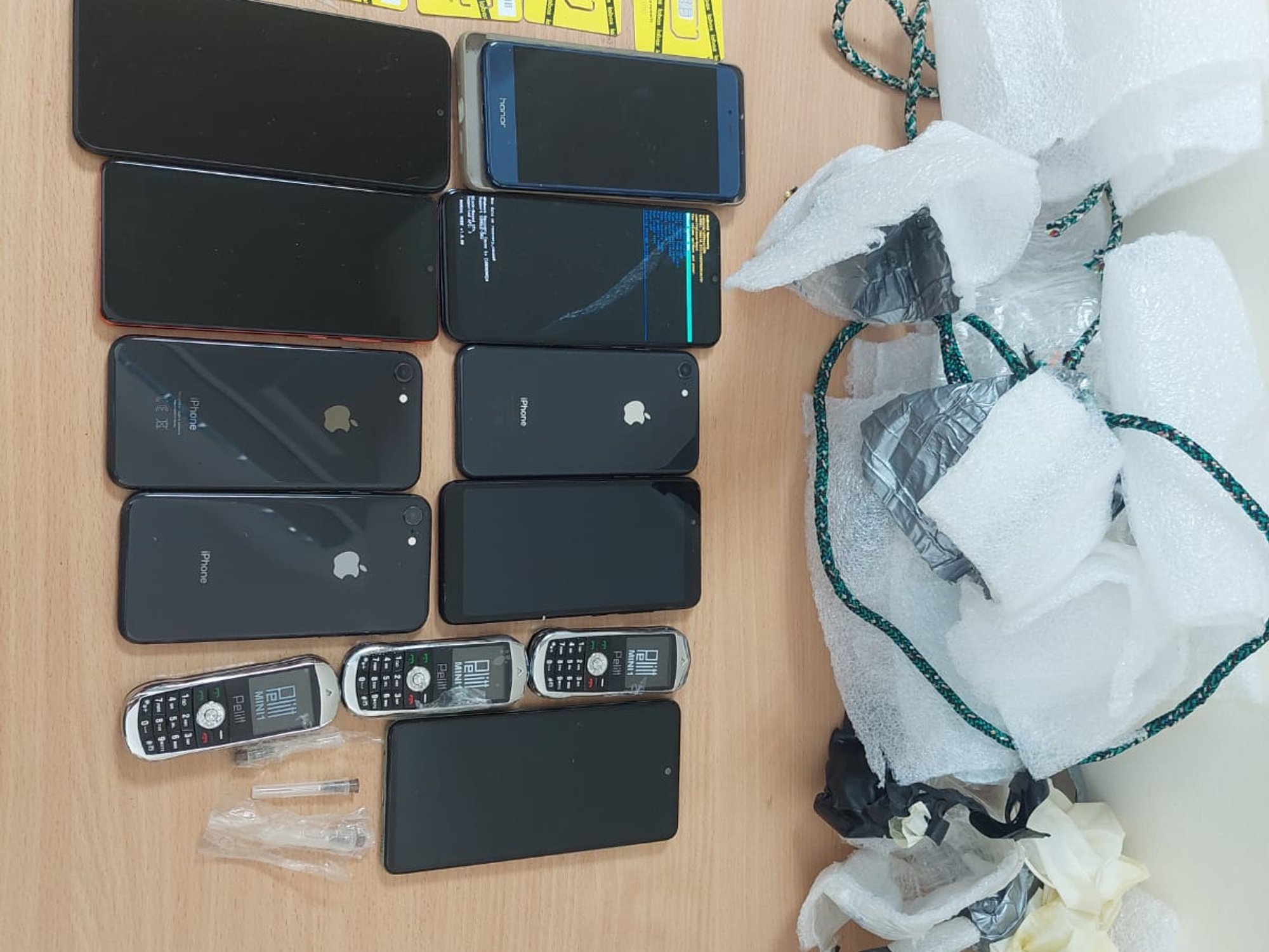 Užkardytas draudžiamų daiktų patekimas į Vilniaus kalėjimą - Delfi