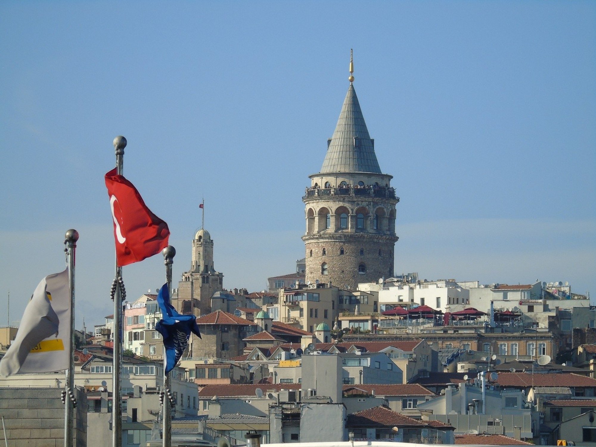 Stambule per sprogimą mikroautobuse nukentėjo penki žmonės - Delfi