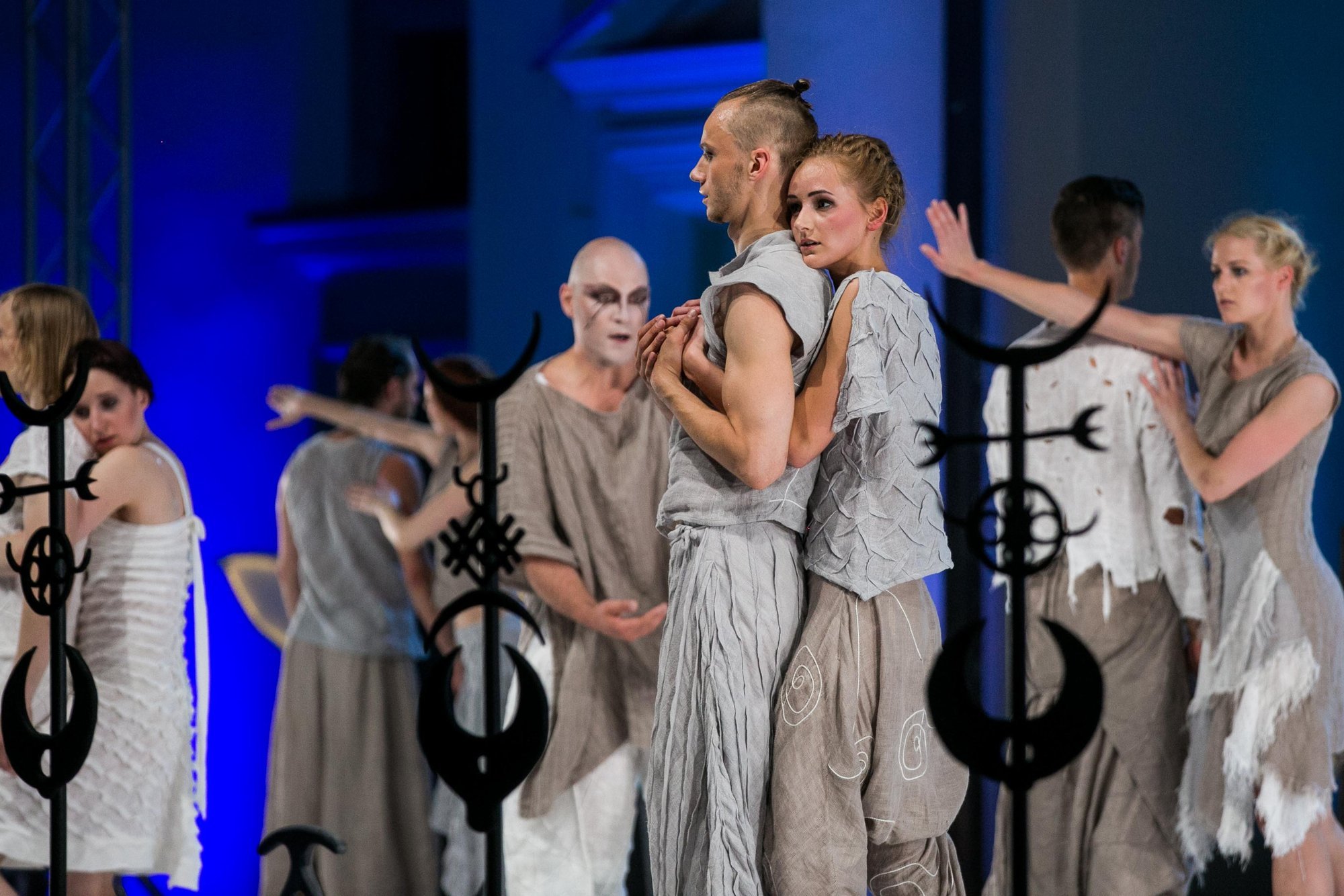 Valdovų rūmuose įspūdingai pristatyta septynių Baltų genčių kostiumų ...