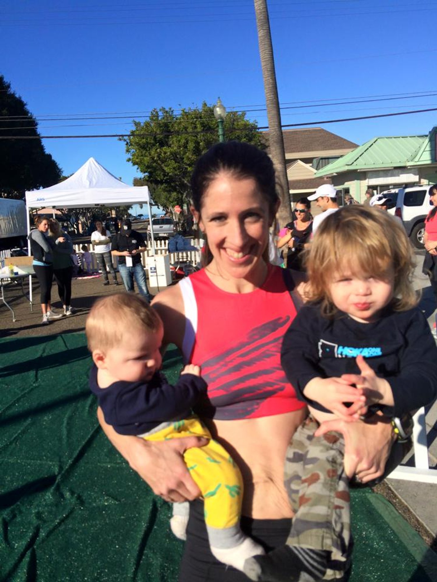 Po gimdymo pakitęs maratonininkės kūnas vieniems kelia pasibjaurėjimą ...