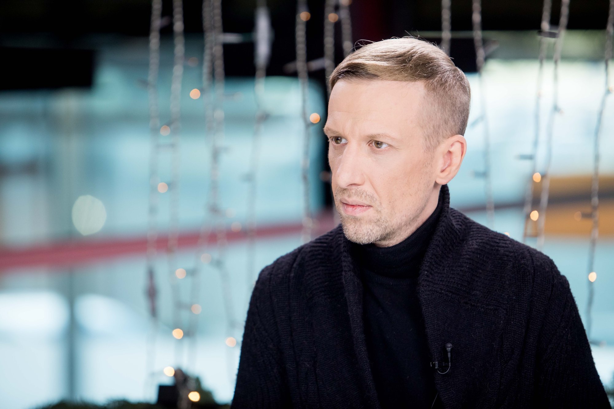 Su išrinktąja netikėtai susituokė Marijus Adomaitis-Ten Walls - Delfi ...