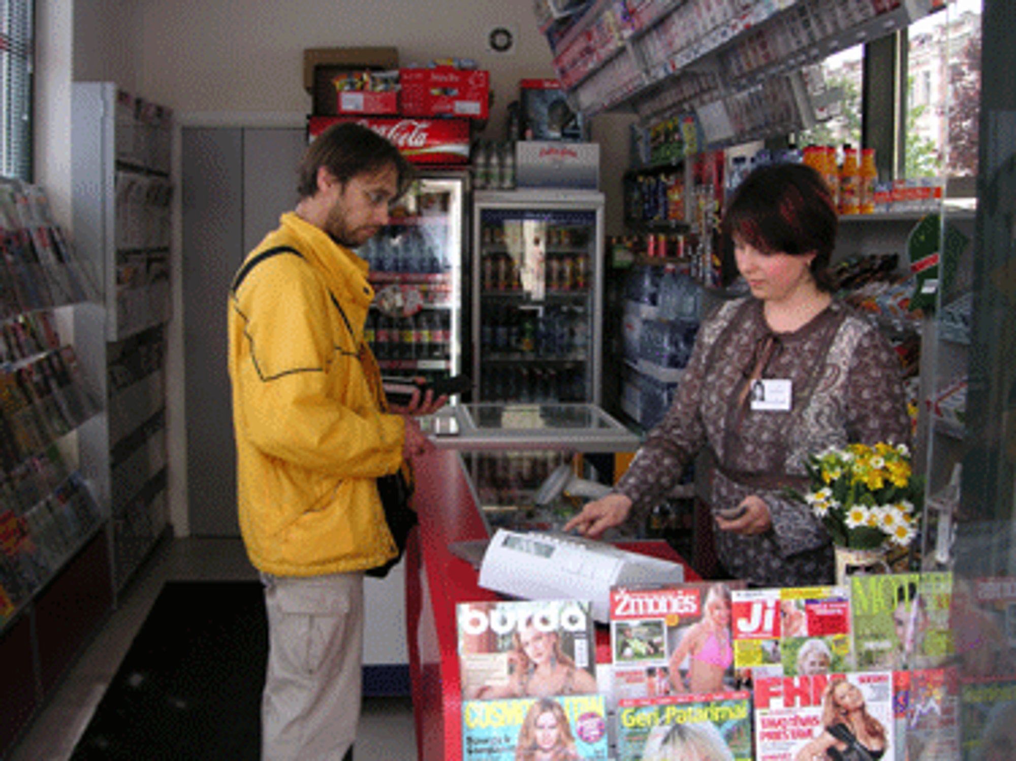 Kioskuose „Lietuvos spauda“ - karšta kava - Delfi verslas