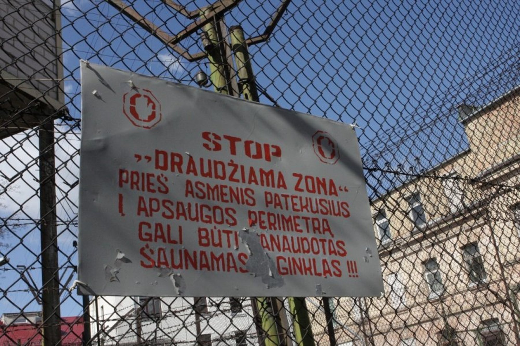 Vilniaus pataisos namuose pasikorė už nužudymą nuteistas vyras - Delfi