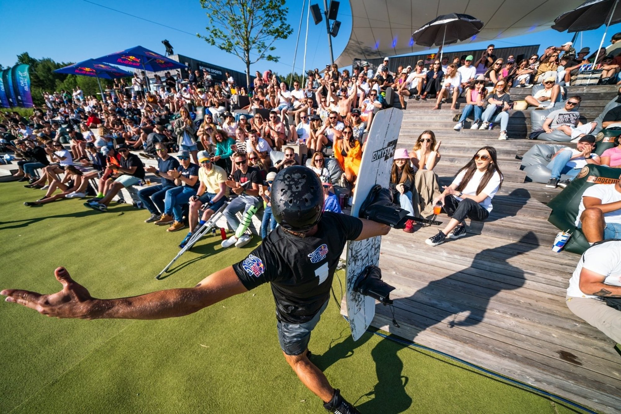 „Red Bull Wakeduel 2022“ varžybose triumfavo Trent Stuckey ir Claudia ...
