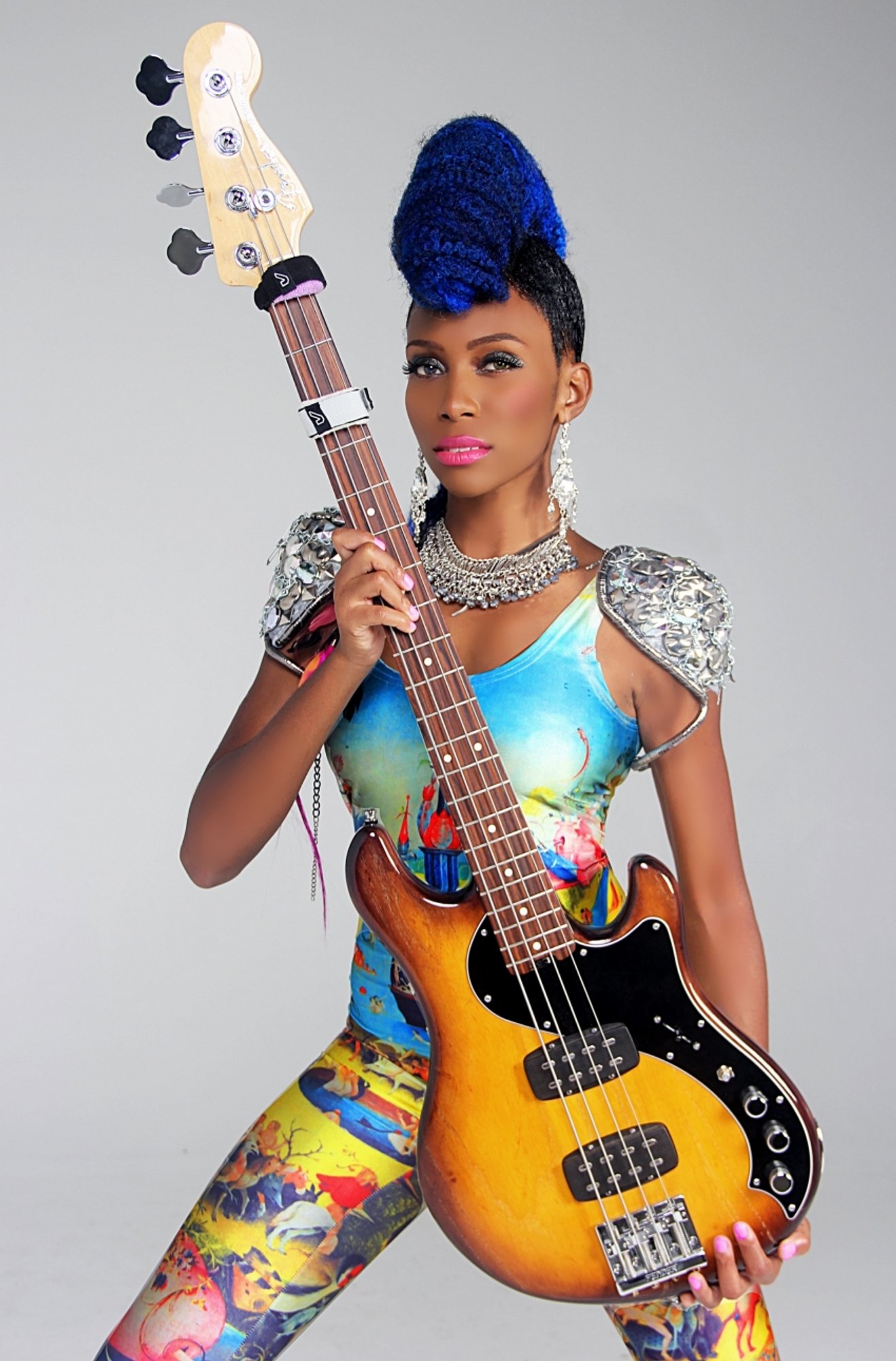 Lietuvoje pirmą kartą koncertuos „moteriškoji Lenny Kravitz“ Nik West ...