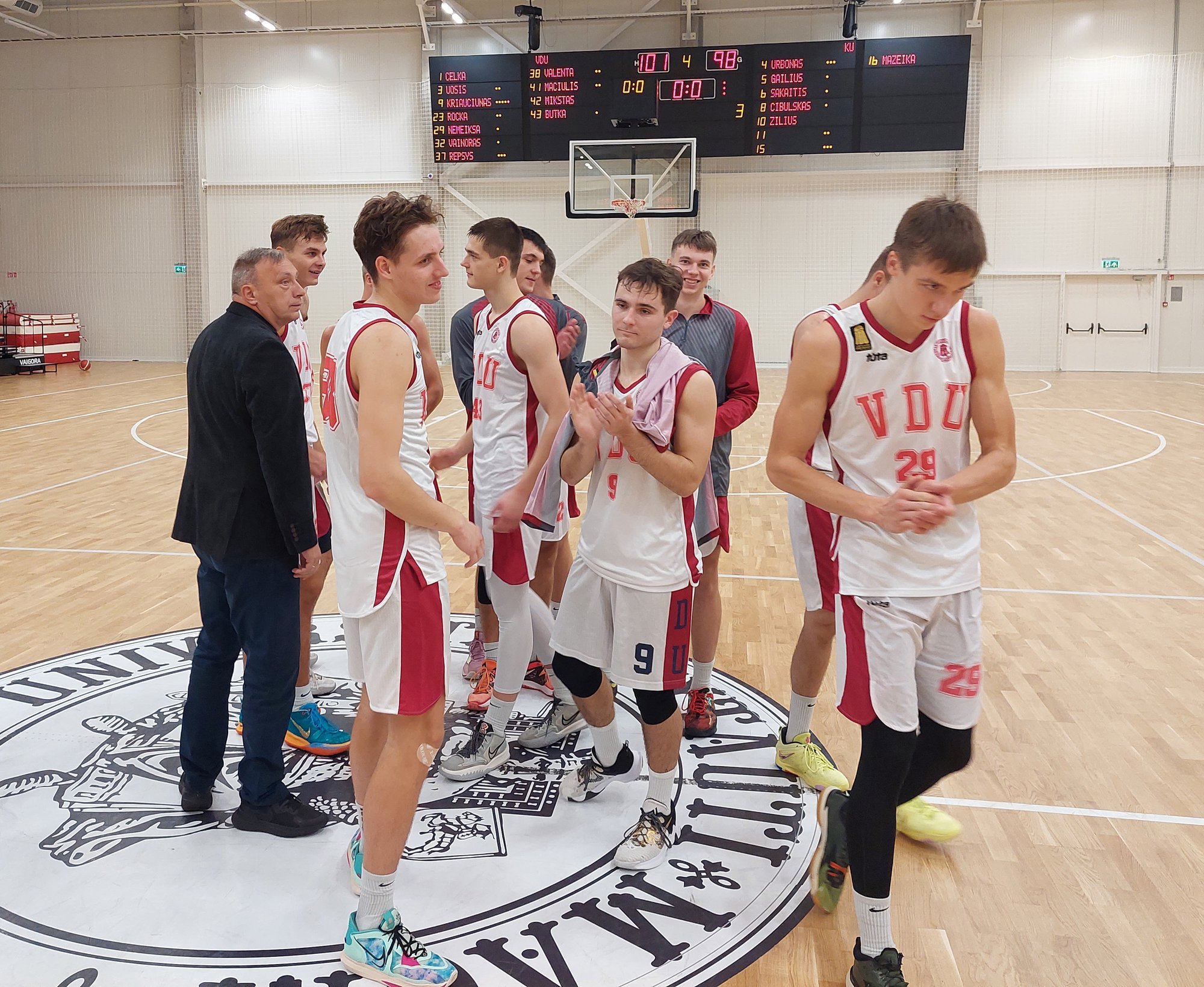 LSKL sezono starte – paskutinių sekundžių trileris: čempionai namuose ...