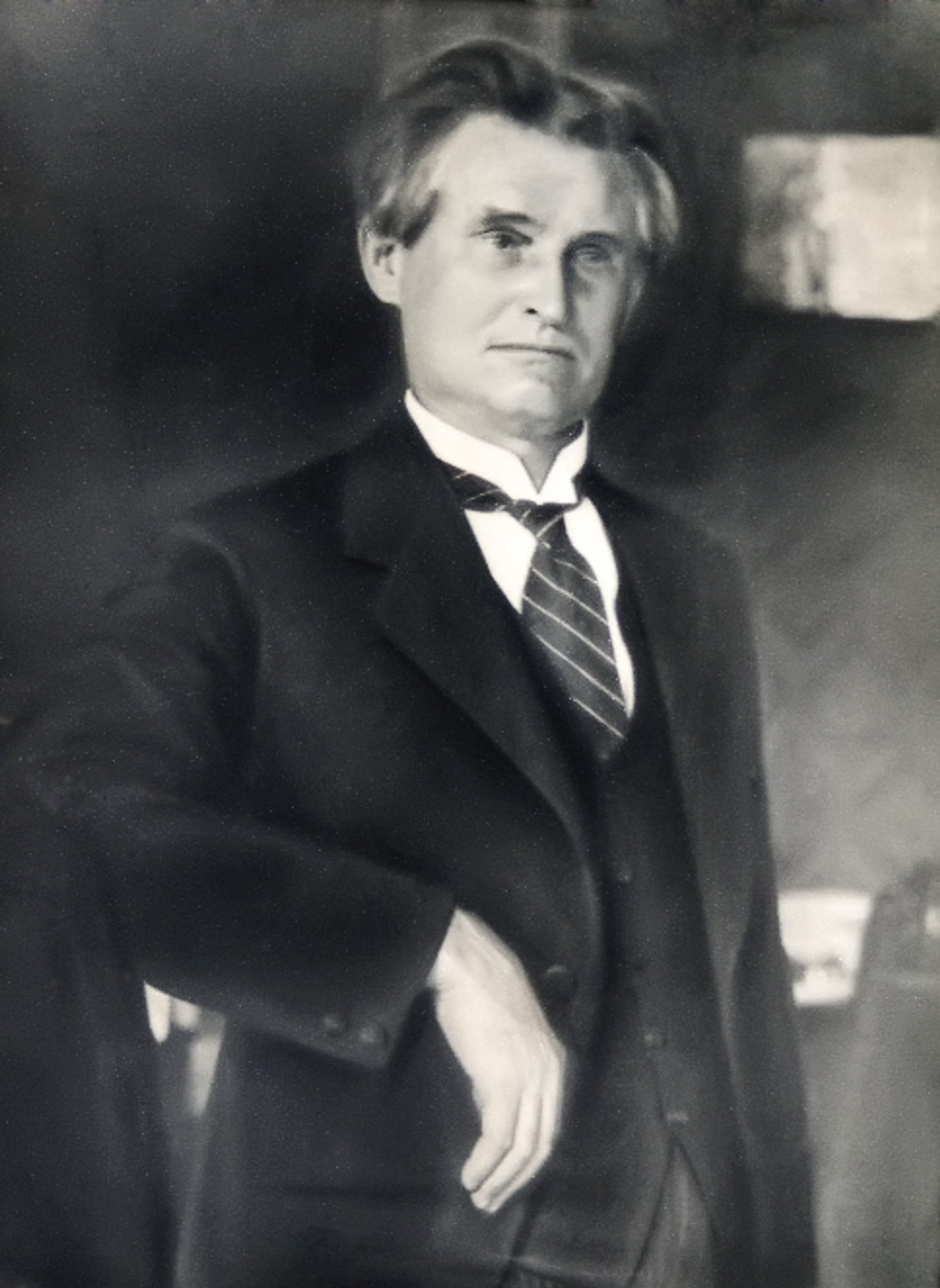 Užmirštas Prezidento – gamtininko, gelbėjusio žydus, palikimas - Delfi ...