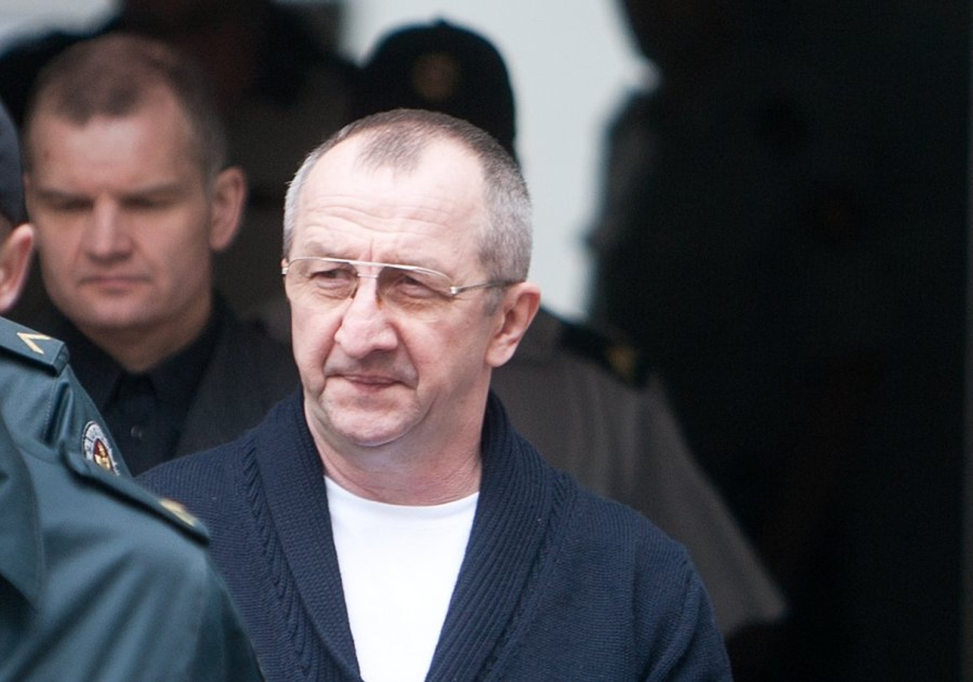 Teismas išėjo „tulpiniams“ rašyti nuosprendžio - Delfi