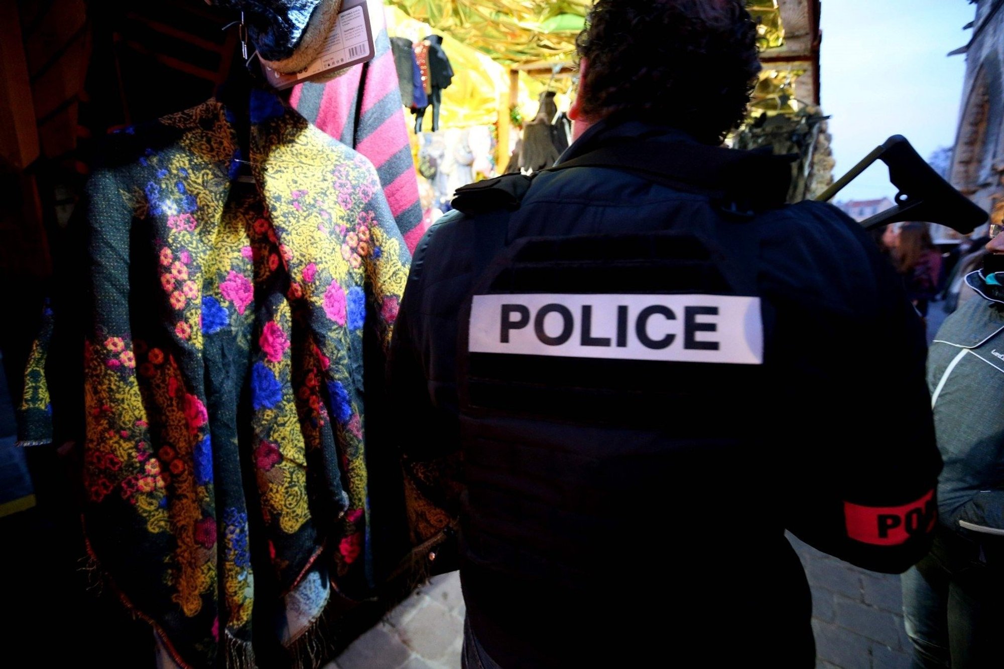 Berlyne rastas įtartinas objektas: uždarytas prekybos centras - Delfi