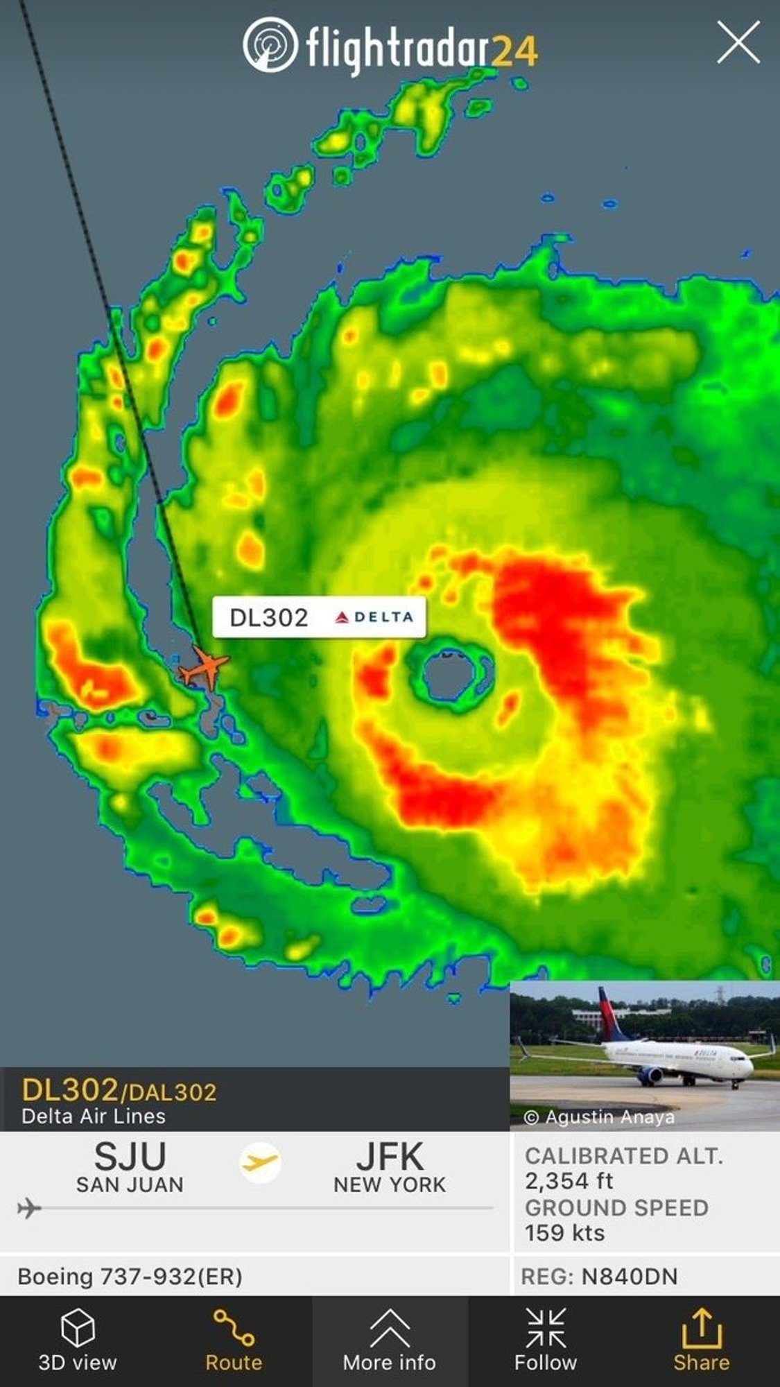 Neįtikėtina drąsa: lėktuvas skrido prie pat galingo uragano epicentro ...