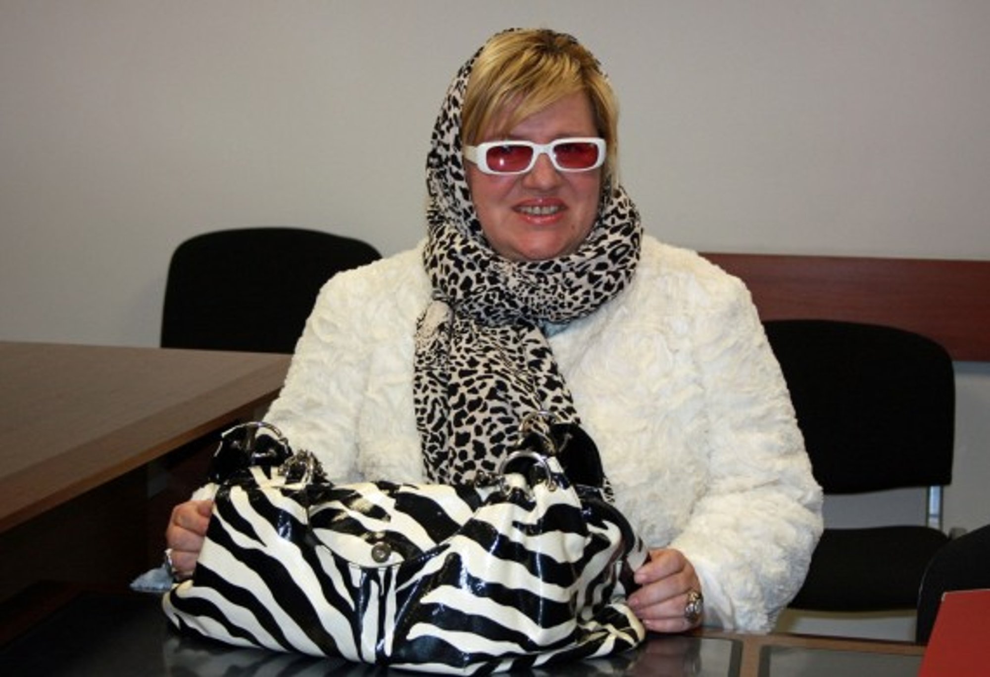 Teismas D.Bilevičiūtei įteikė kalėdinę dovanėlę - Delfi veidai