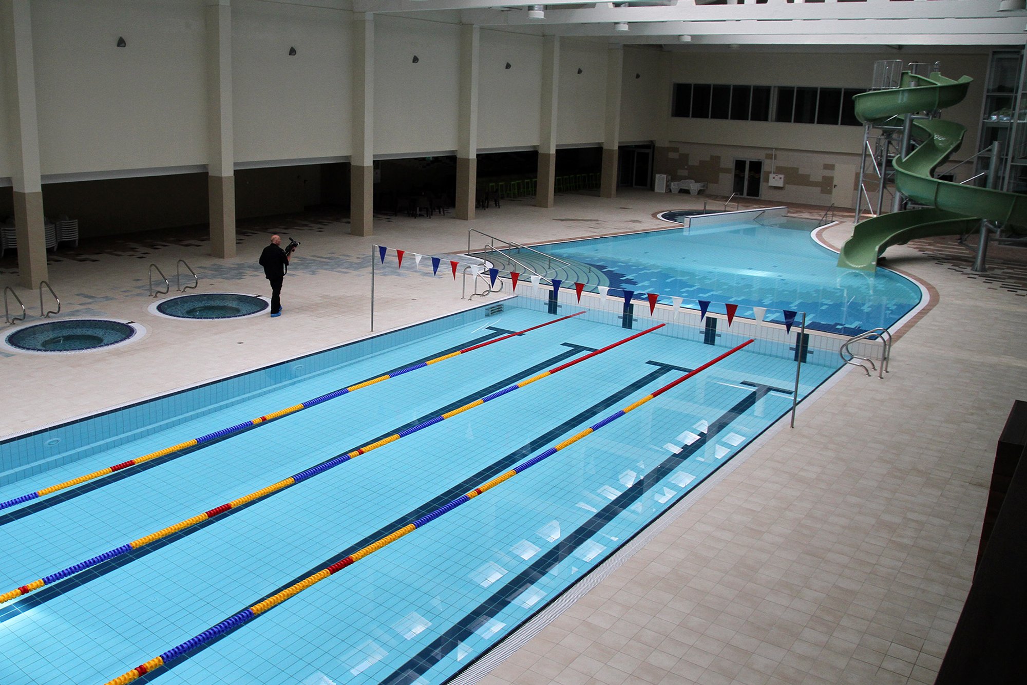 Atsinaujinęs Kauno „Girstučio“ baseinas: galima plaukti be kepurėlių ir ...