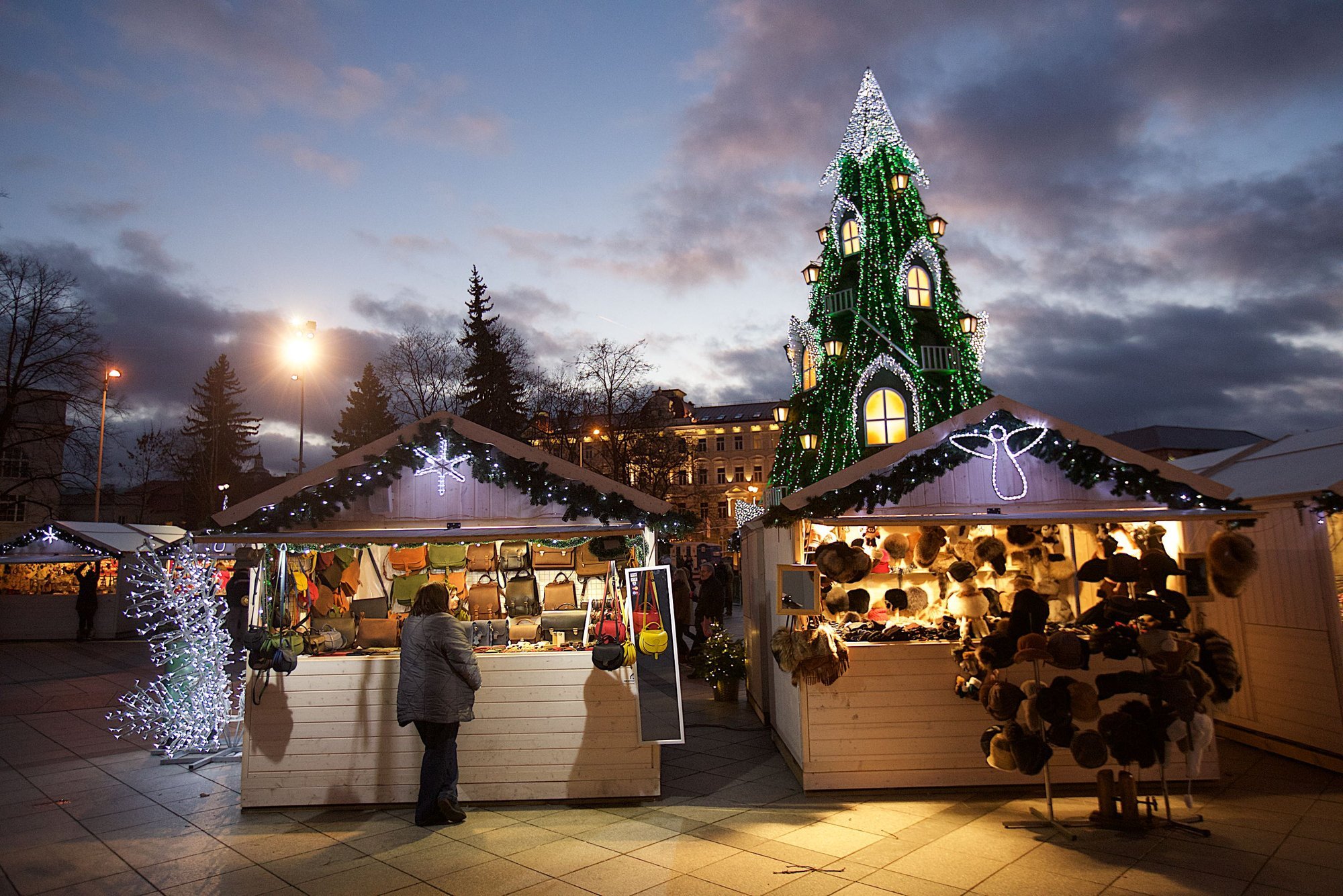 Sostinės Kalėdinis miestelis: kokių pramogų siūlo - Delfi