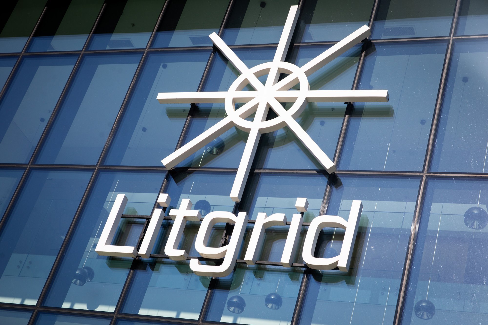 „Litgrid“: dvigubai išaugus vėjo elektrinių generacijai, elektra pigo ...