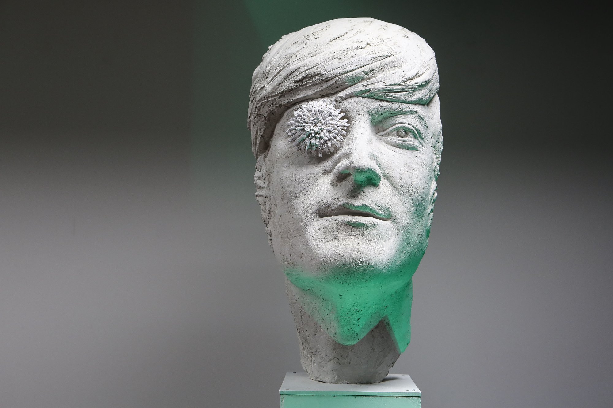 Sculpture of John Lennon to be unveiled in Vilnius - Delfi EN