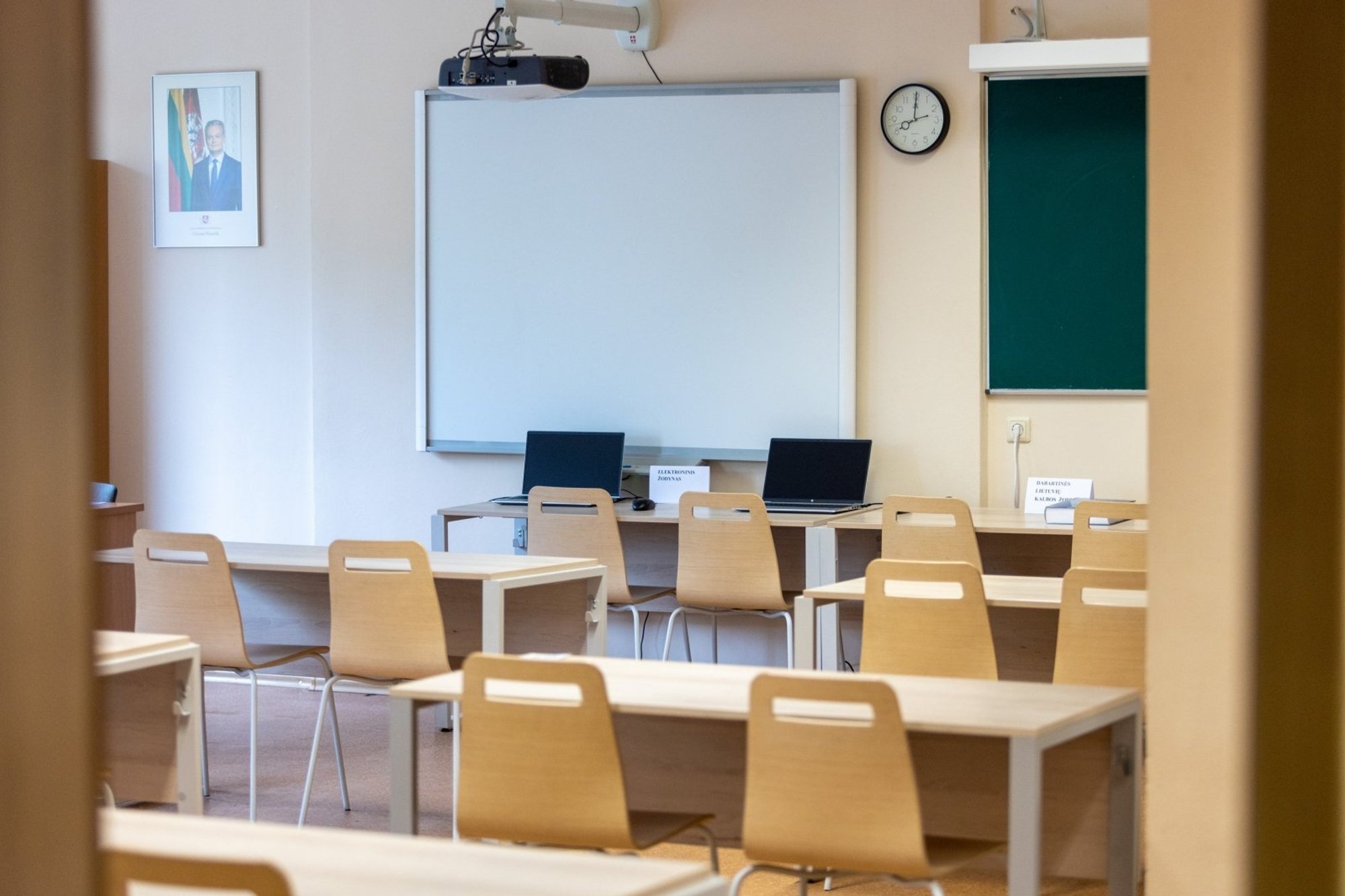 Be vadovėlių mokiniai – jau ilgiau nei pusmetį - Delfi