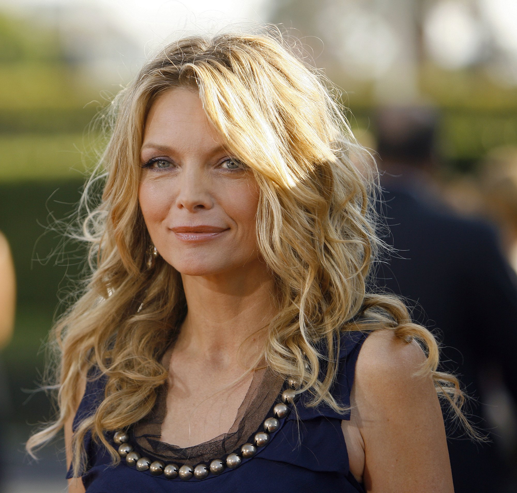 Idėjos iš žvaigždžių garderobo: kaip apsirengti nuotakos mamai? - Delfi ...