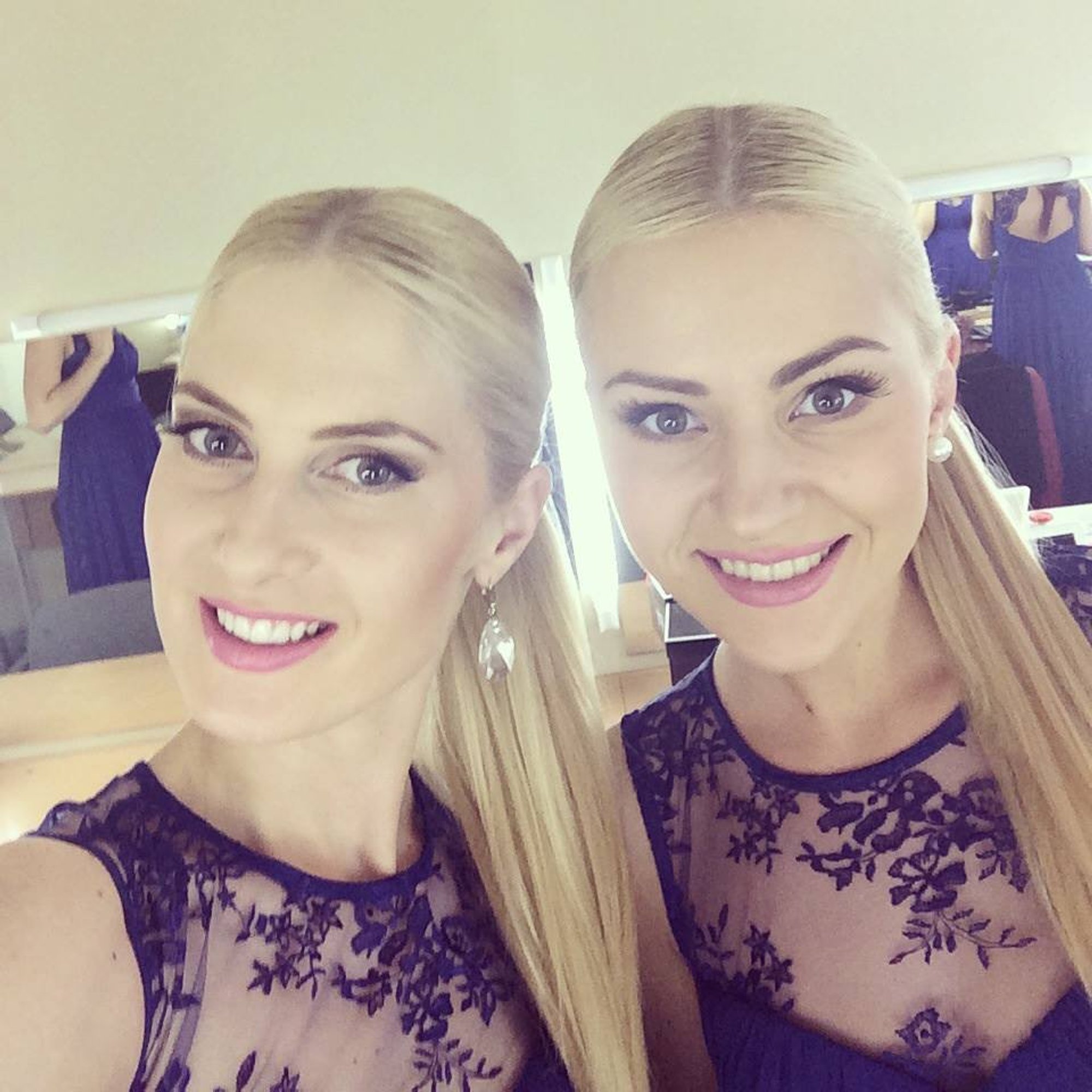 Su scenos kolege lyginama K. Ivanova: atrodome lyg seserys - Delfi veidai