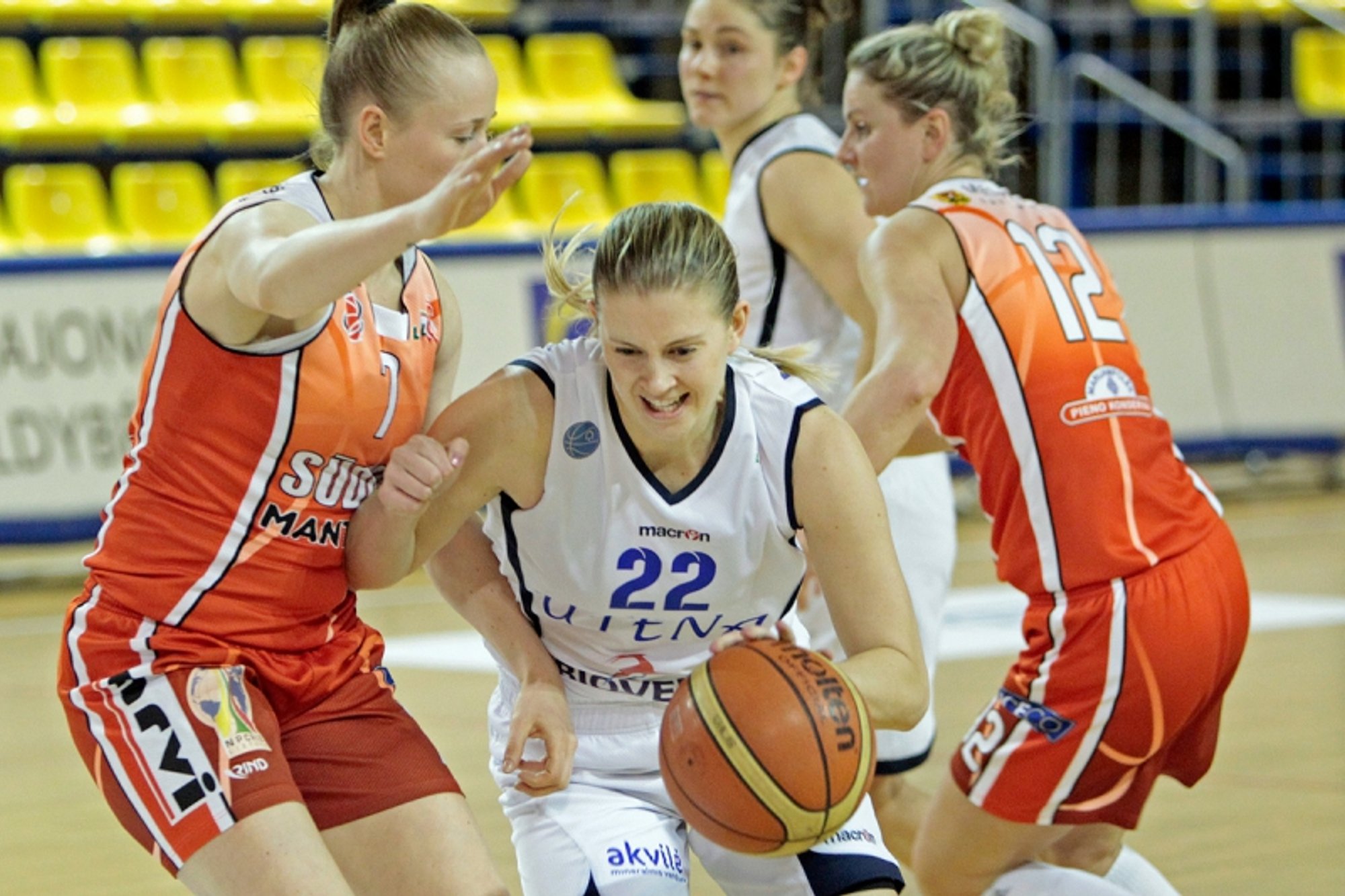 LMKL finalo seriją pergale pradėjo favoritė „Utenos“ komanda - Krepšinis.lt