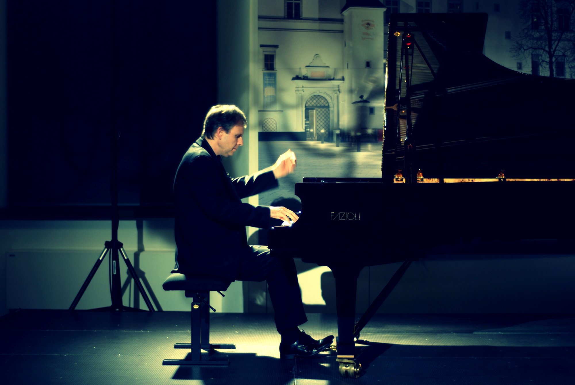Vienas garsiausių šių laikų pianistų Kevinas Kenneris – apie ...