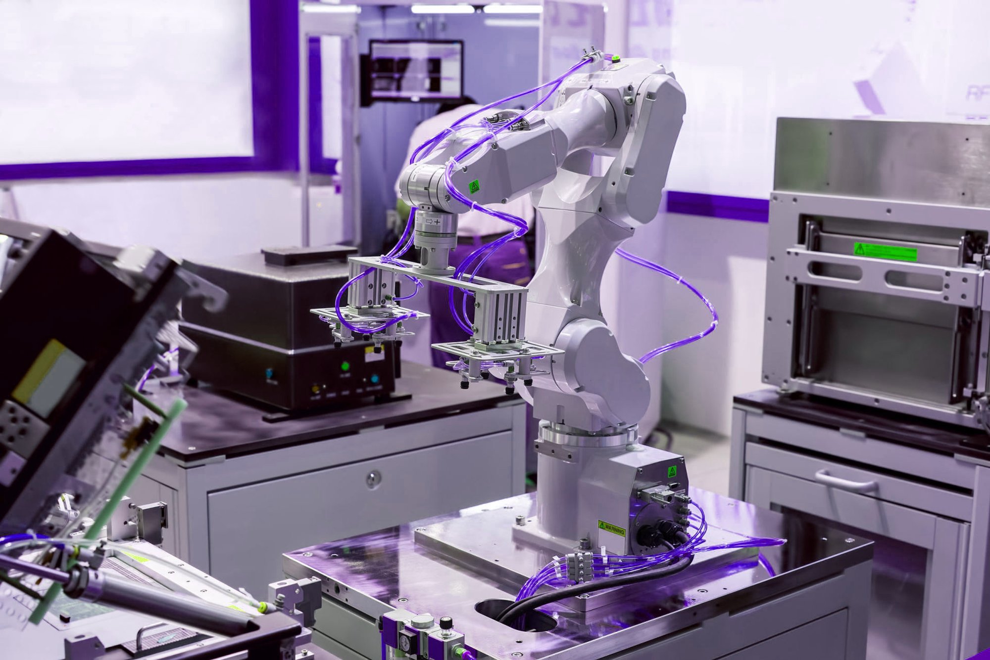 Vieni paskutinių ES: Lietuvoje robotus naudoja 3 proc. įmonių - Delfi ...