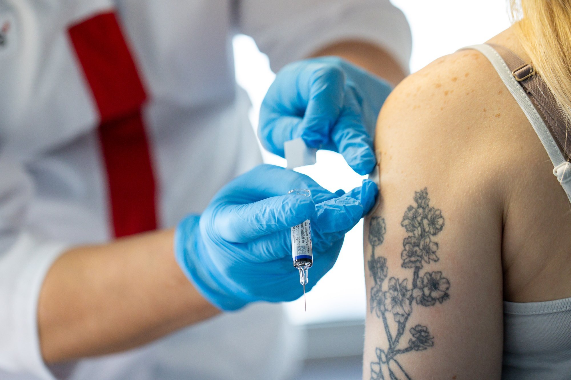 Nupirkta gripo vakcina naujam sezonui nemokamai pasiskiepyti galės ...